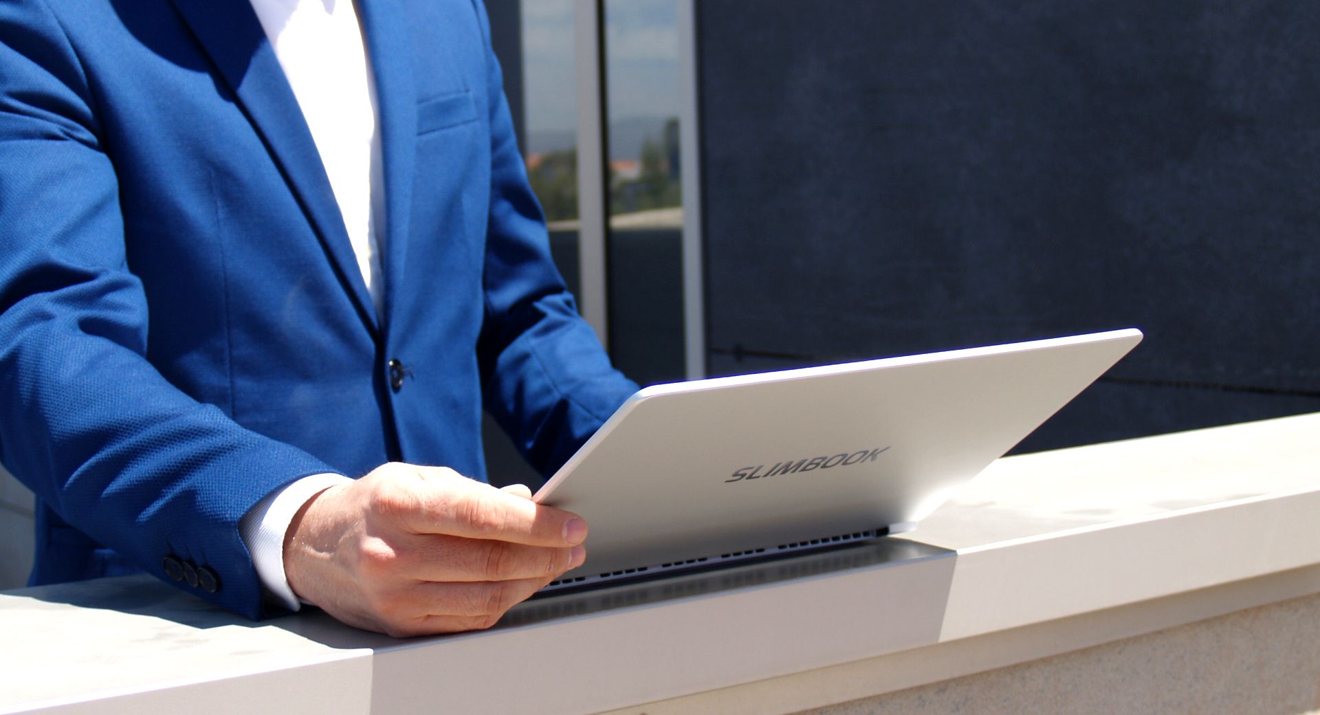 A Look at the Slimbook Pro X ⋅ Cassidy James Blaede